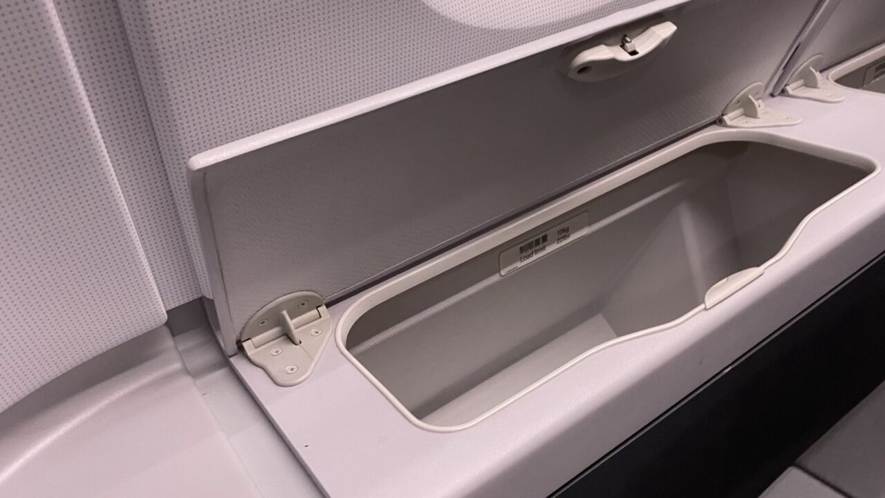 ANAが誇るFLYING HONUのコスパ抜群なプレミアムエコノミーで成田からホノルルへ